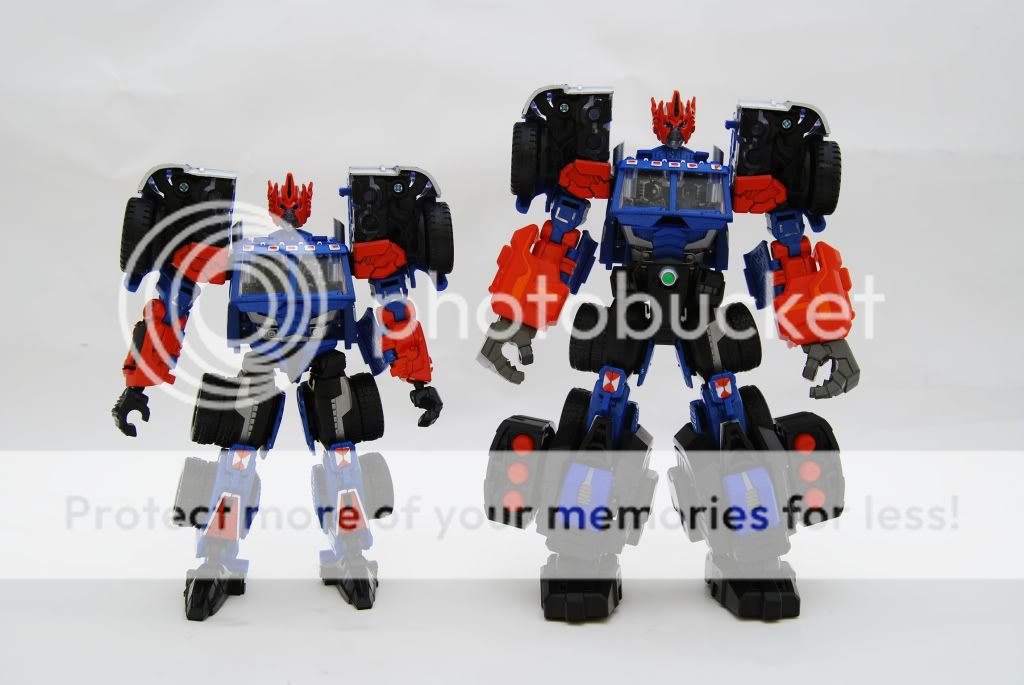 Botcon Ultra Magnus and battle tanker | TFW2005 - The 2005 Boards