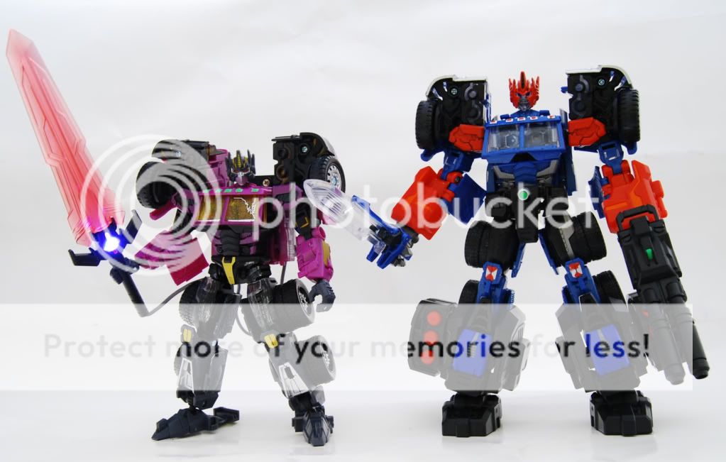 Botcon Ultra Magnus and battle tanker | TFW2005 - The 2005 Boards